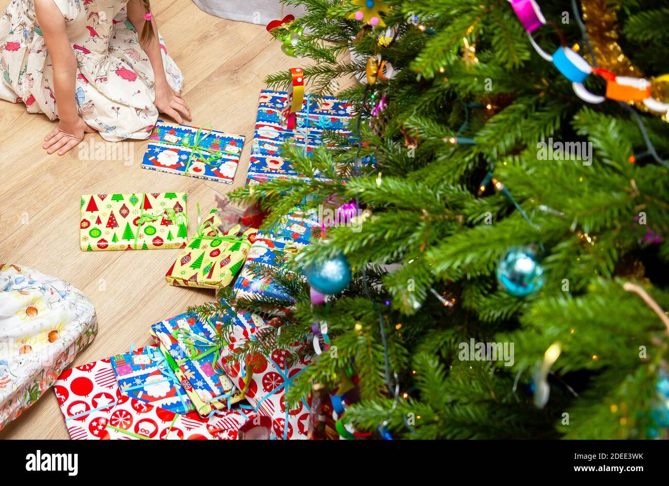 Unpacking christmas tree hi-res stock photography and images - Alamy
