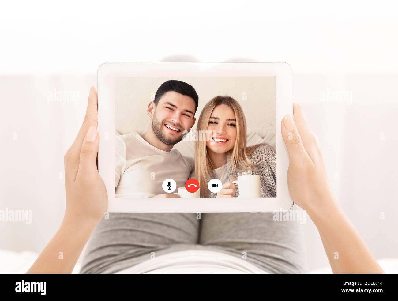 Holding video call hi-res stock photography and images - Alamy