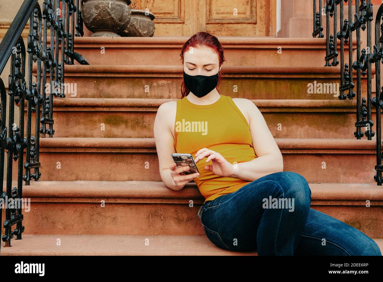 Brooklyn stoop hi-res stock photography and images - Alamy