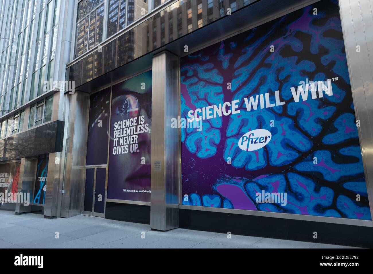 Pfizer signs hi-res stock photography and images - Alamy