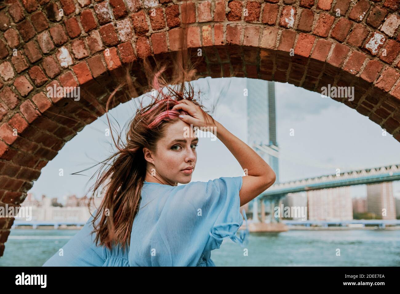 Windy weather urban new york hi-res stock photography and images - Alamy