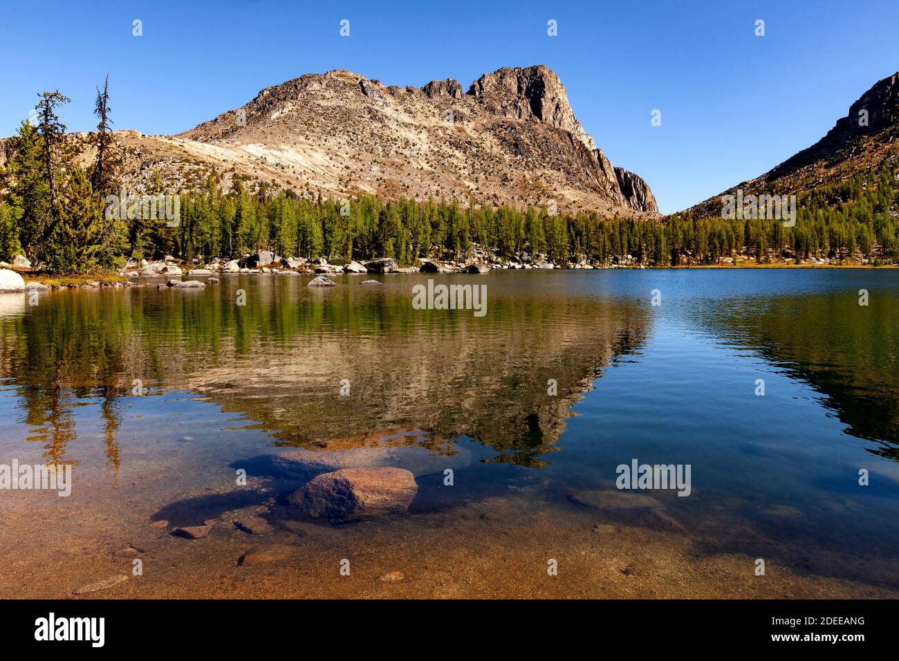 WA17694-00.....WASHINGTON - Upper Cathedral Lake and Cathedral Peak ...