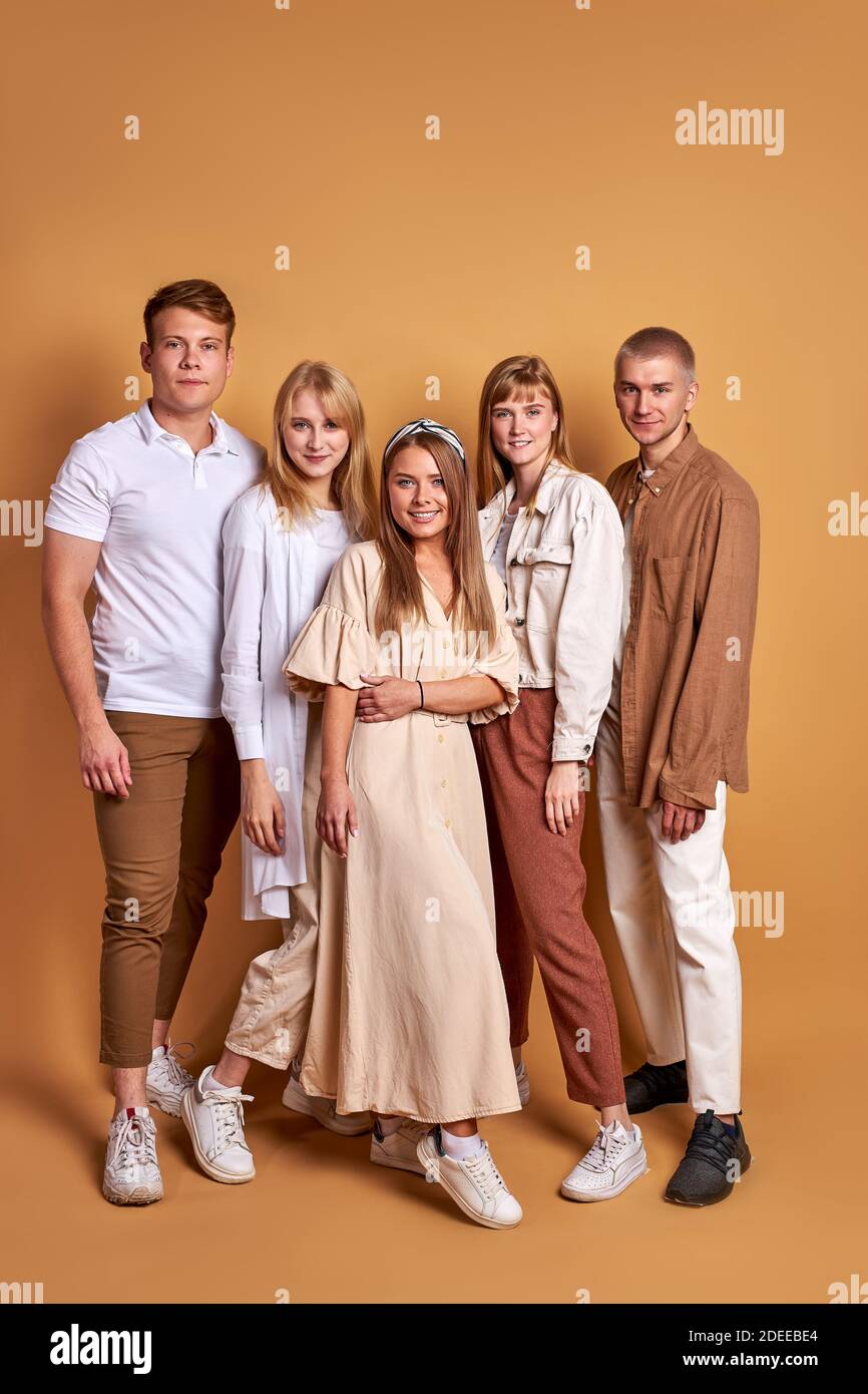 Male models wearing clothes hi-res stock photography and images - Alamy