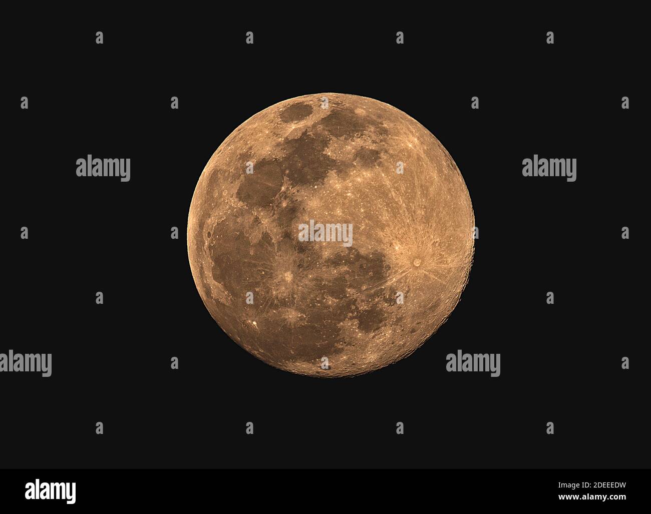 Full moon in dark hi-res stock photography and images - Alamy