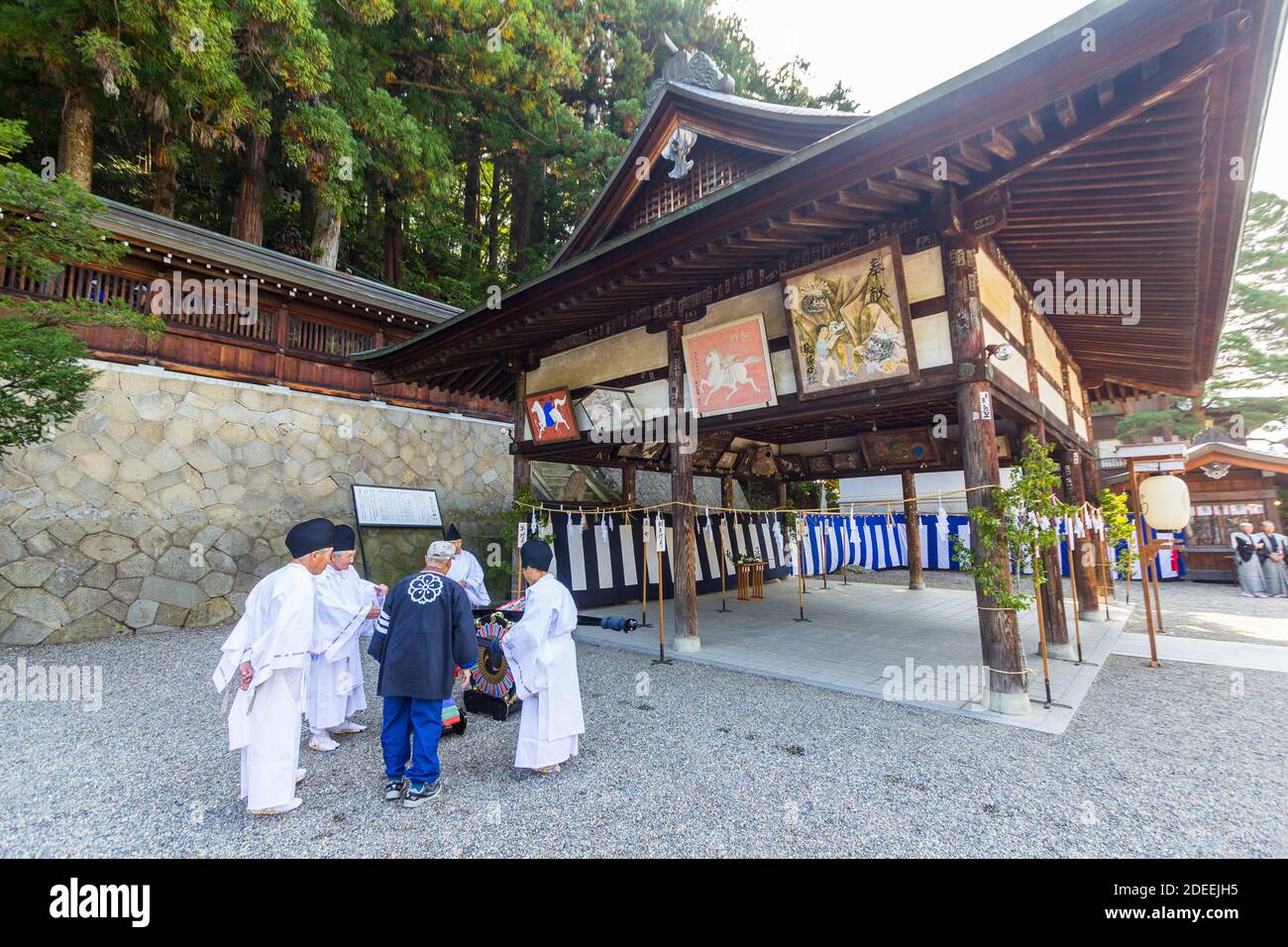 Japanese in traditional attire during Takayama's Hachiman Matsuri ...