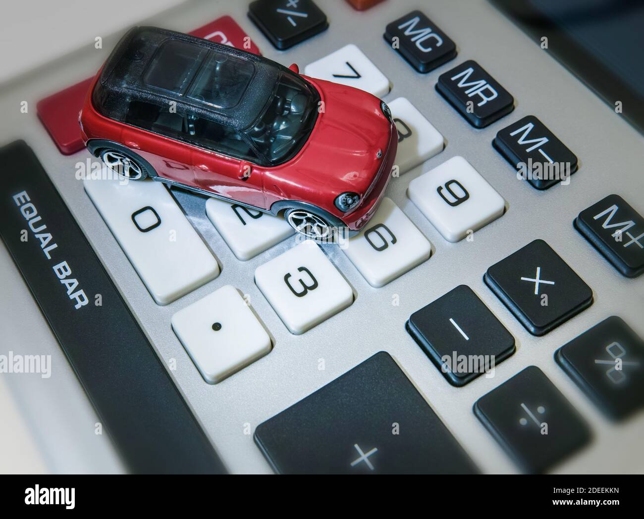 Cost calculator hi-res stock photography and images - Alamy
