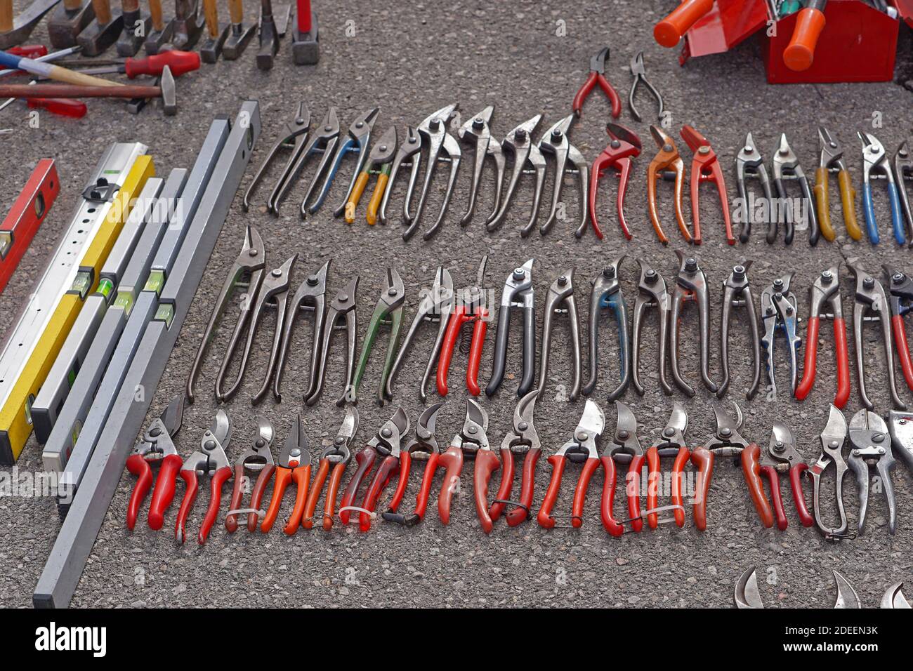 Various sheet metal cutting pliers tools tin snips Stock Photo - Alamy