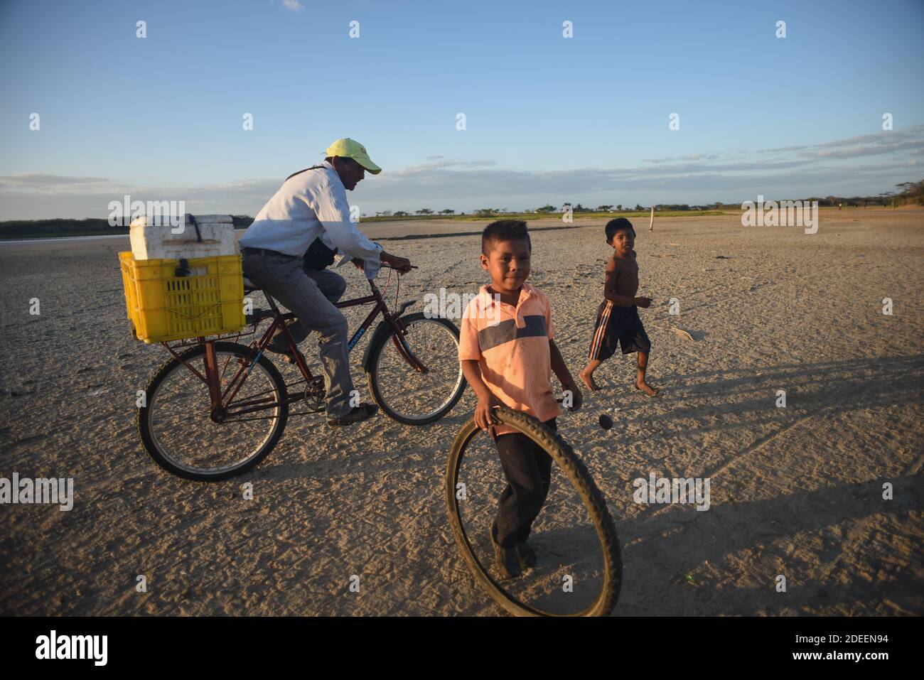 Indigenous transportation hi-res stock photography and images - Alamy
