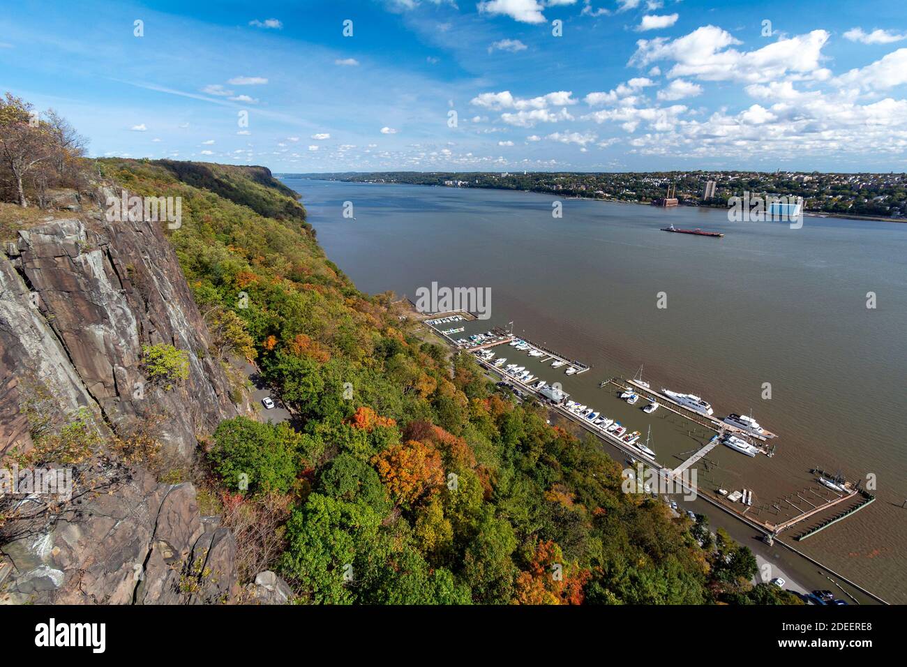 Palisades cliffs nj hi-res stock photography and images - Alamy