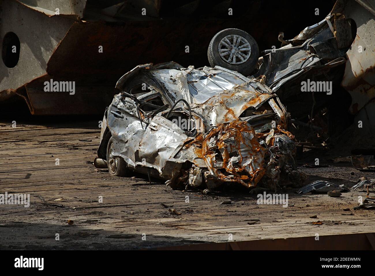 Smashed car wreck Stock Photo - Alamy