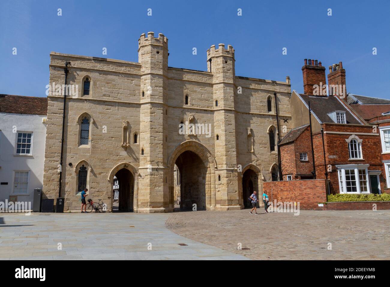 Lincoln castle west gate hi-res stock photography and images - Alamy