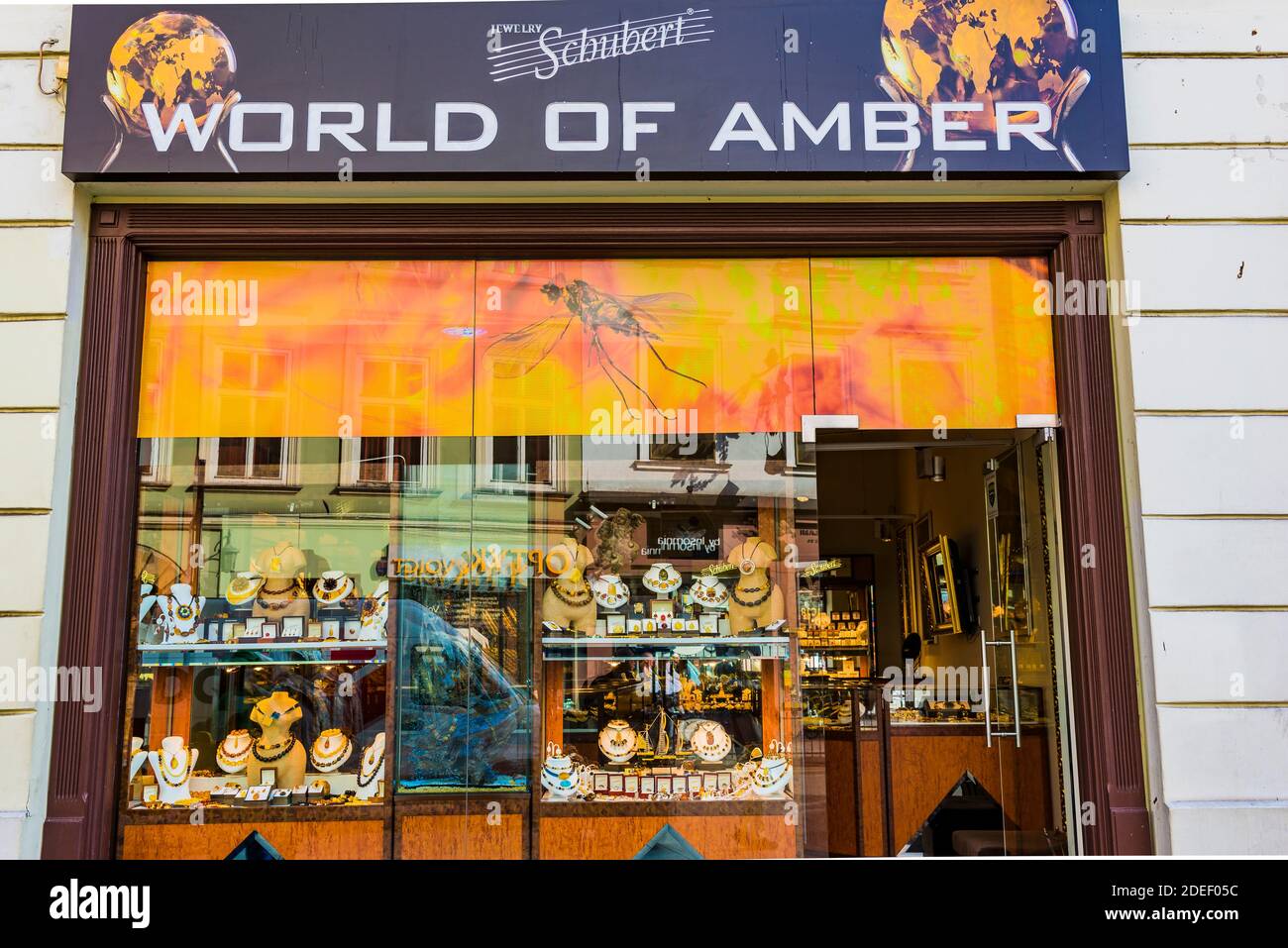 Amber jewels hi-res stock photography and images - Alamy