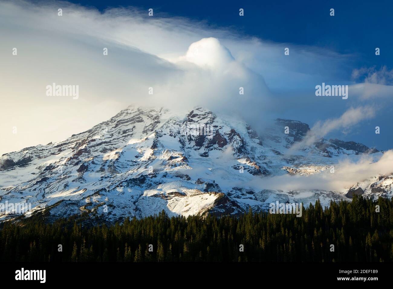 Mount rainier inspiration point hi-res stock photography and images - Alamy