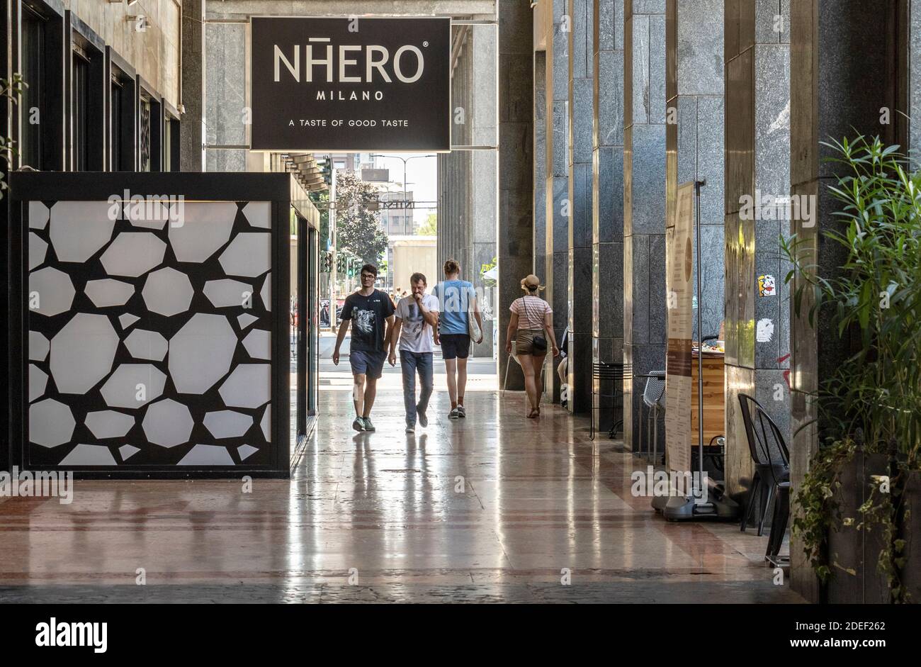 Milan street life Italy Stock Photo - Alamy