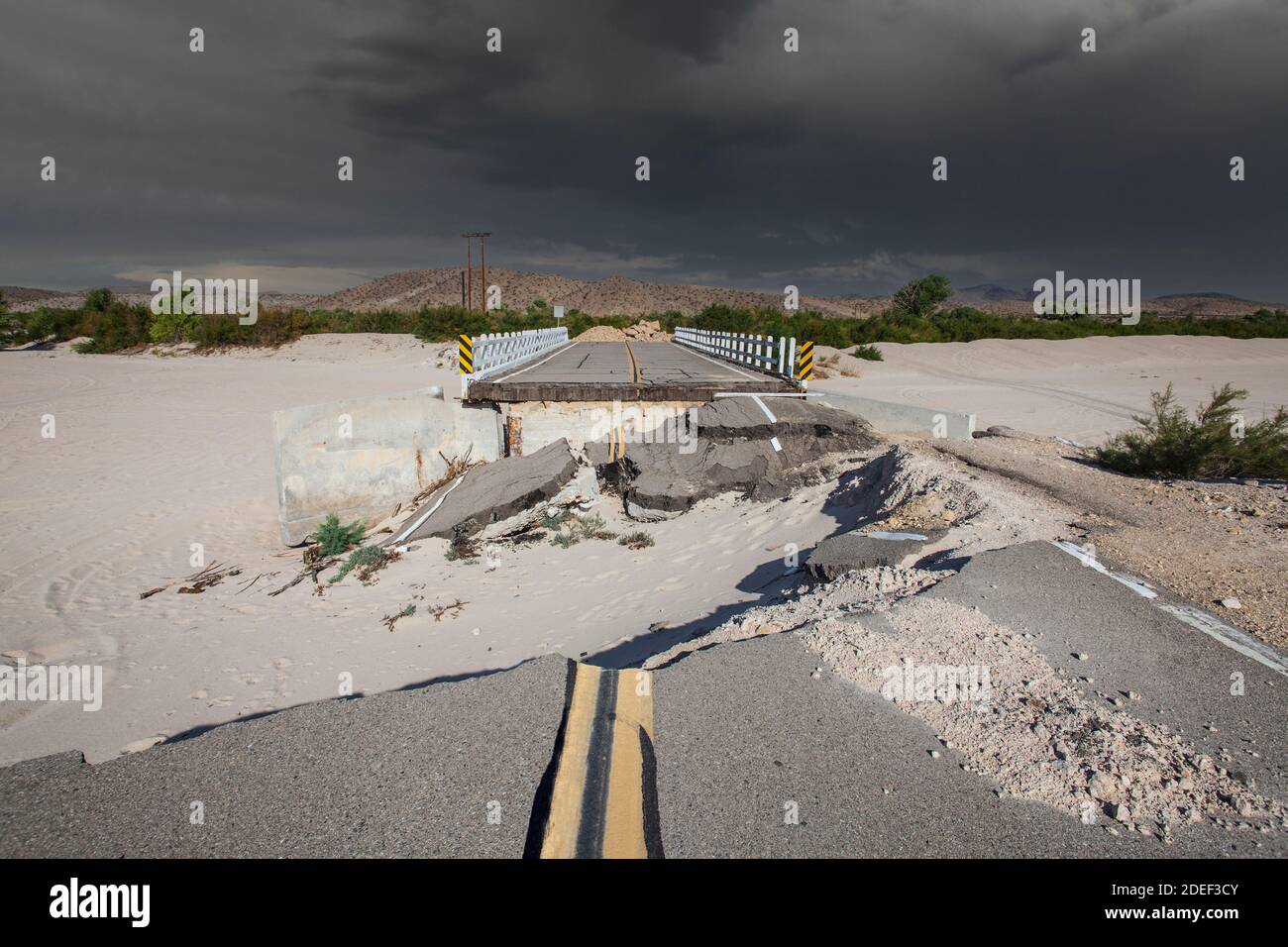 Flood and desert hi-res stock photography and images - Alamy