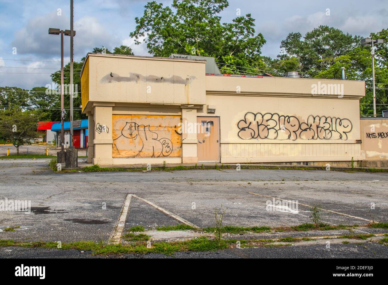 Atlanta, Ga USA 06 07 20: Old abandoned building with graffiti Stock ...