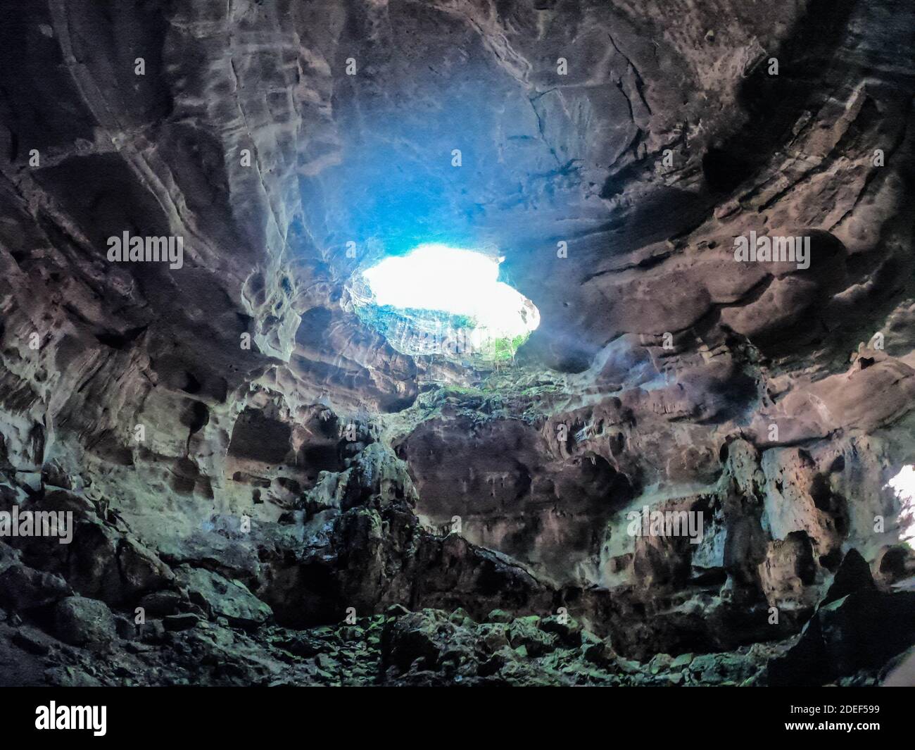 Stalagtite hi-res stock photography and images - Alamy