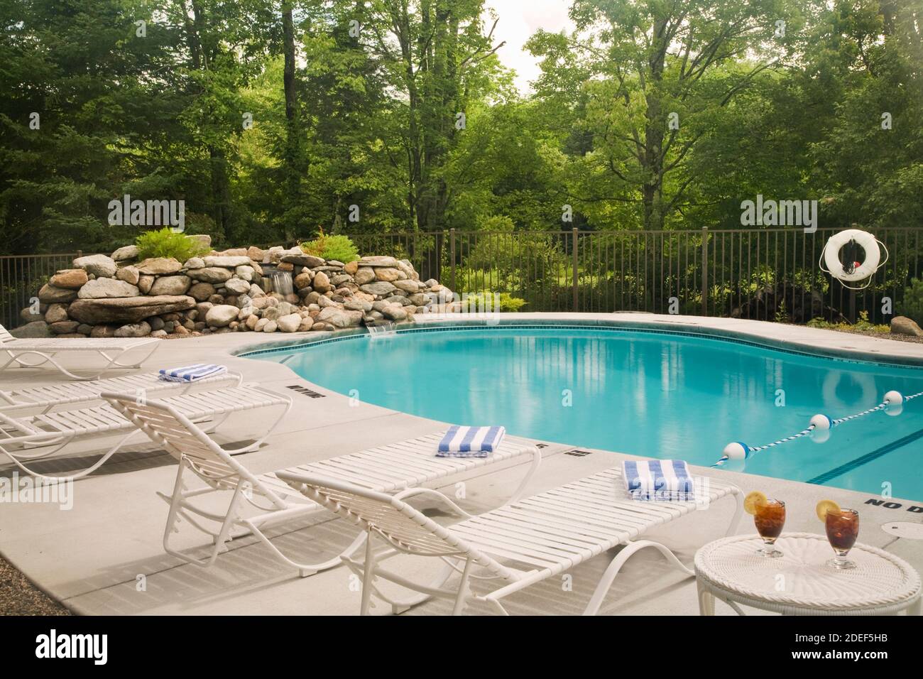 Backyard swimming Pool Stock Photo - Alamy