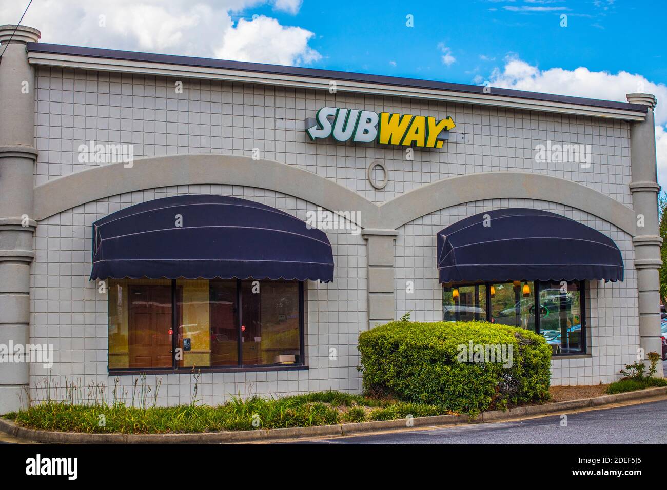 Subway sandwich shop inside interior hi-res stock photography and ...