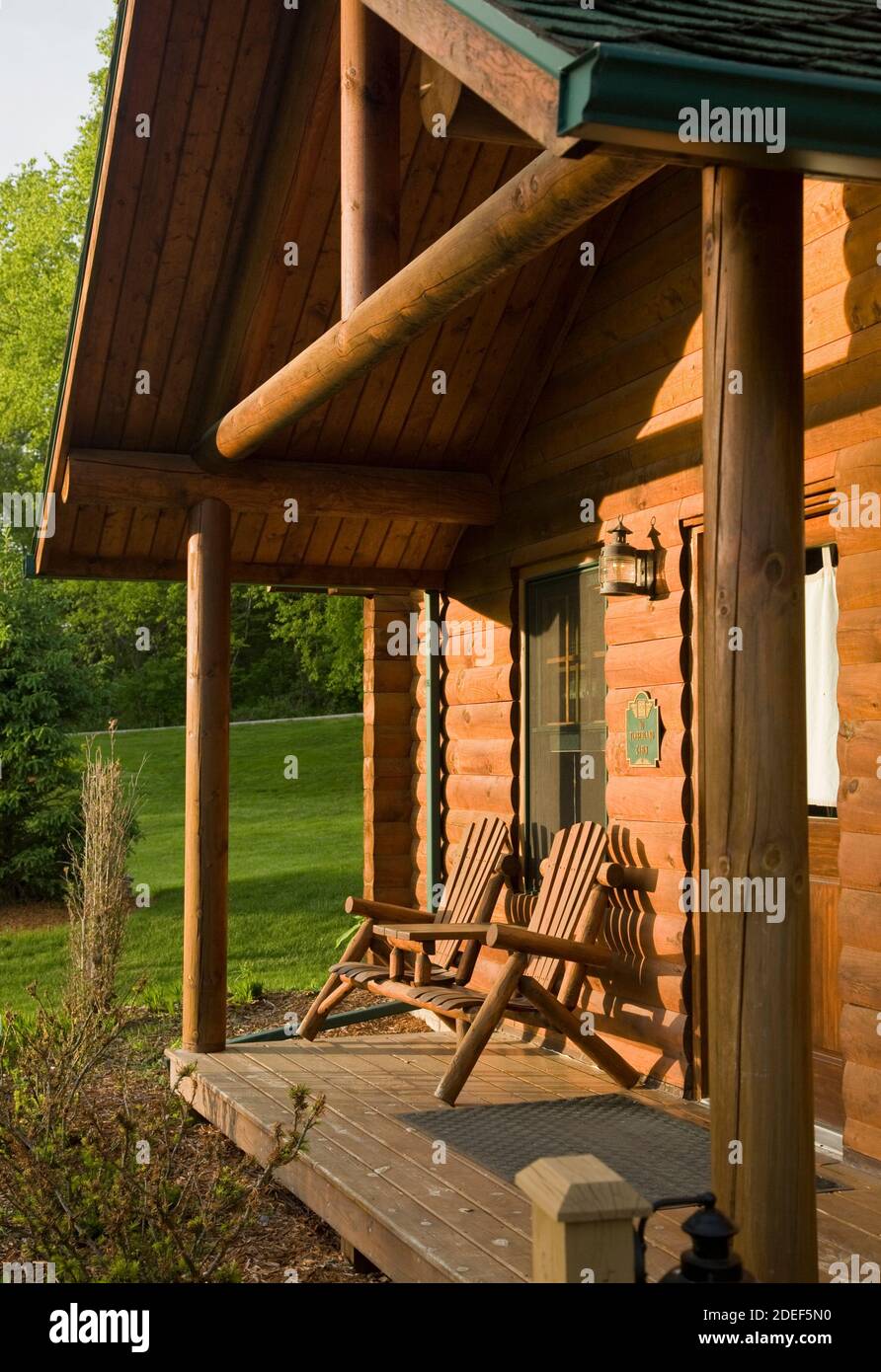 Log Cabin style home Stock Photo - Alamy