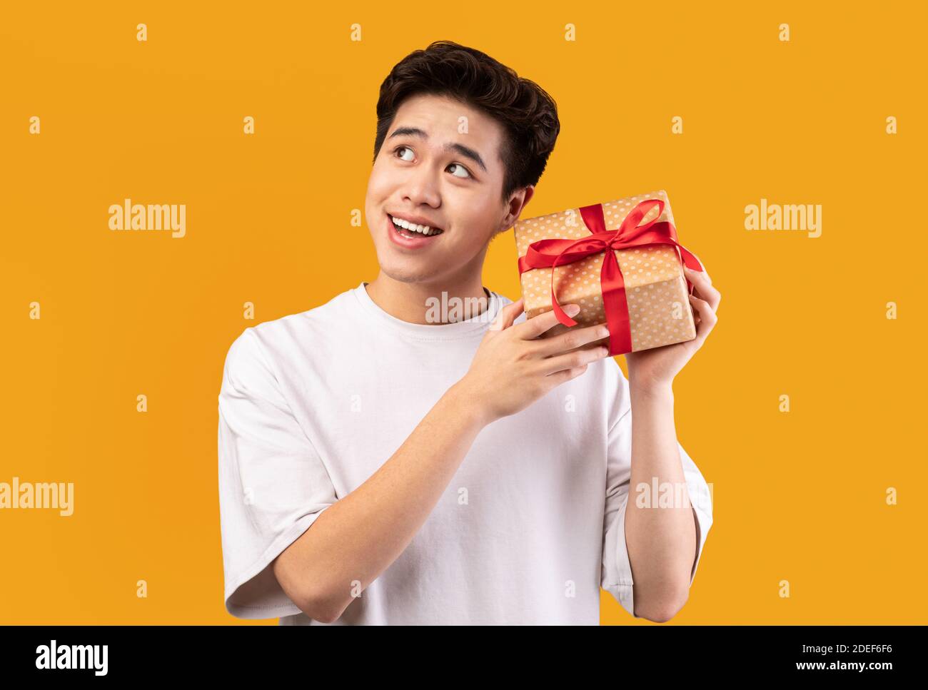 Teen present hi-res stock photography and images - Alamy