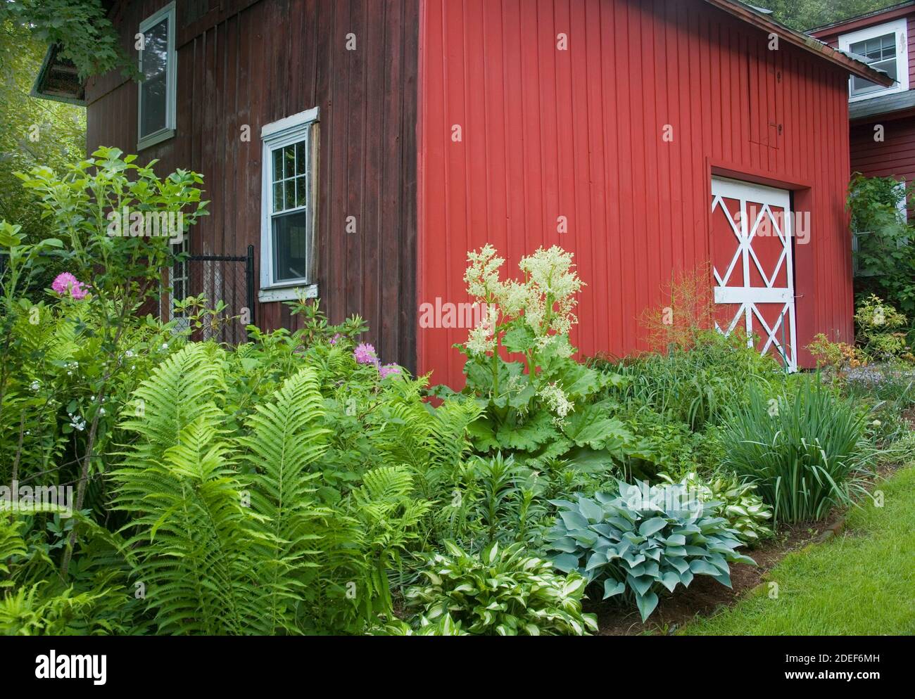Barn and Garden Stock Photo - Alamy