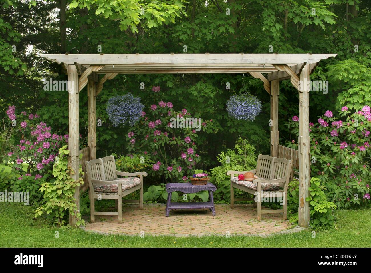 Private back garden hi-res stock photography and images - Alamy