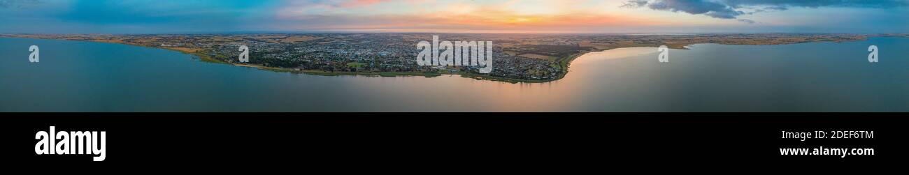 Australian outback sunset building hi-res stock photography and images ...