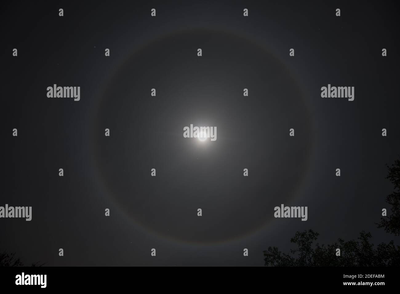 Beautiful lunar halo hi-res stock photography and images - Alamy
