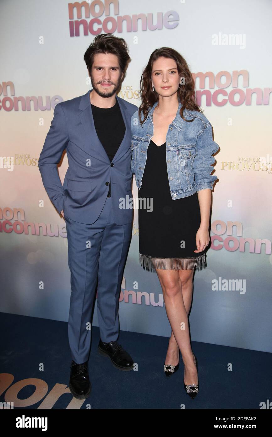 Francois Civil et Josephine Japy lors de la premiere de 'Mon Inconnue ...
