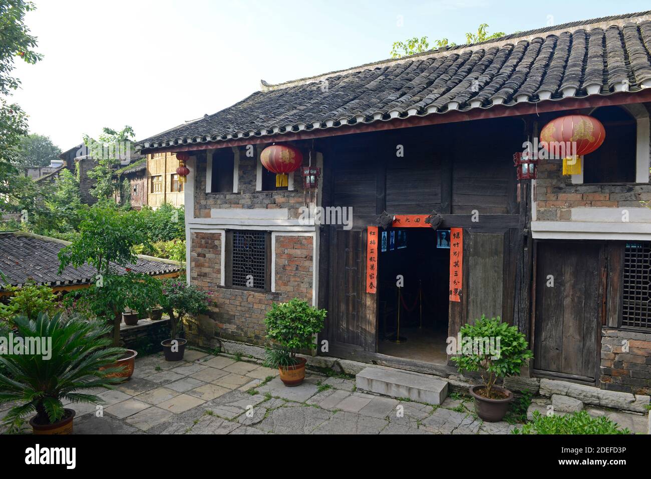 Ming house hi-res stock photography and images - Alamy