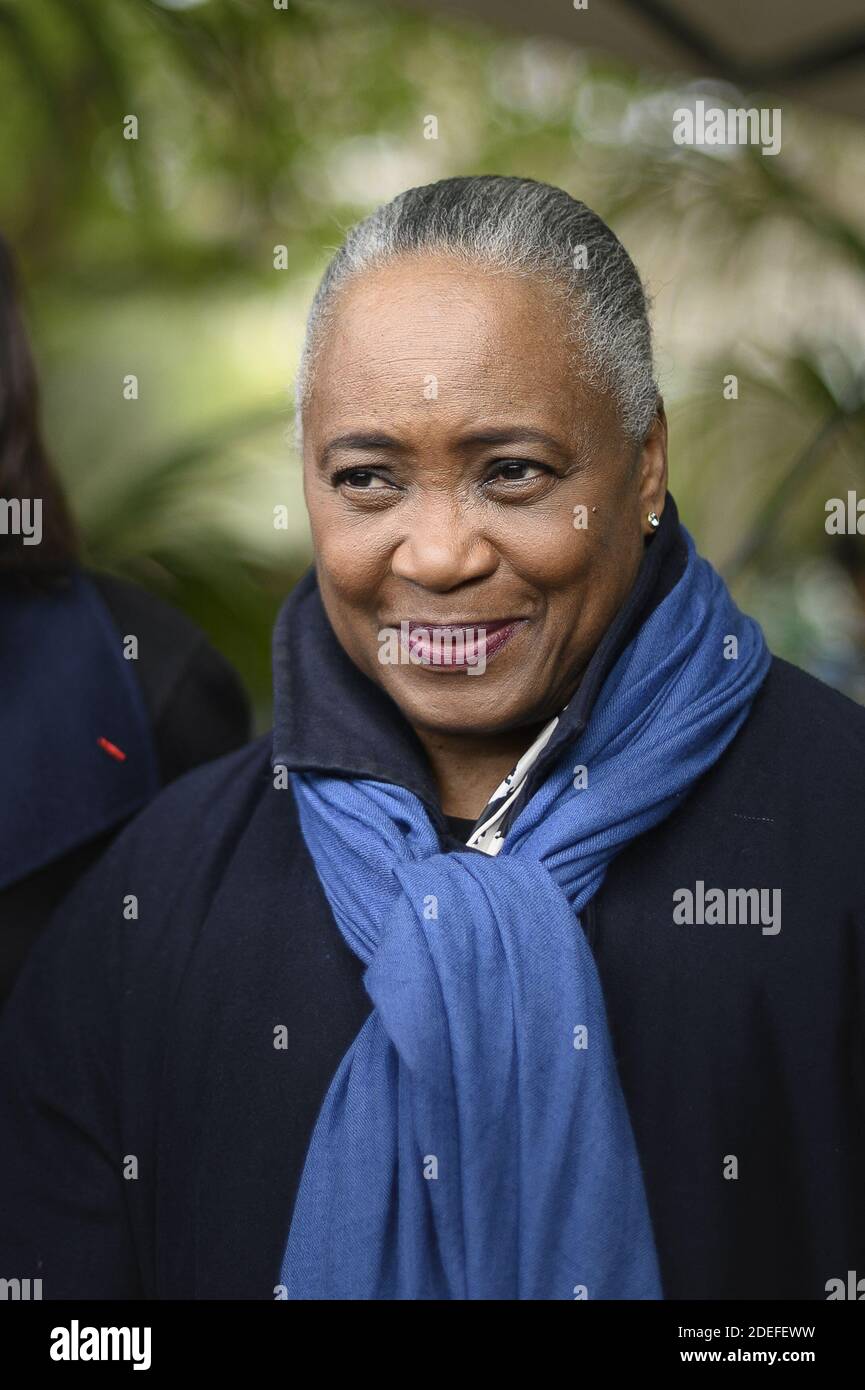 Soprano barbara hendricks hi-res stock photography and images - Alamy