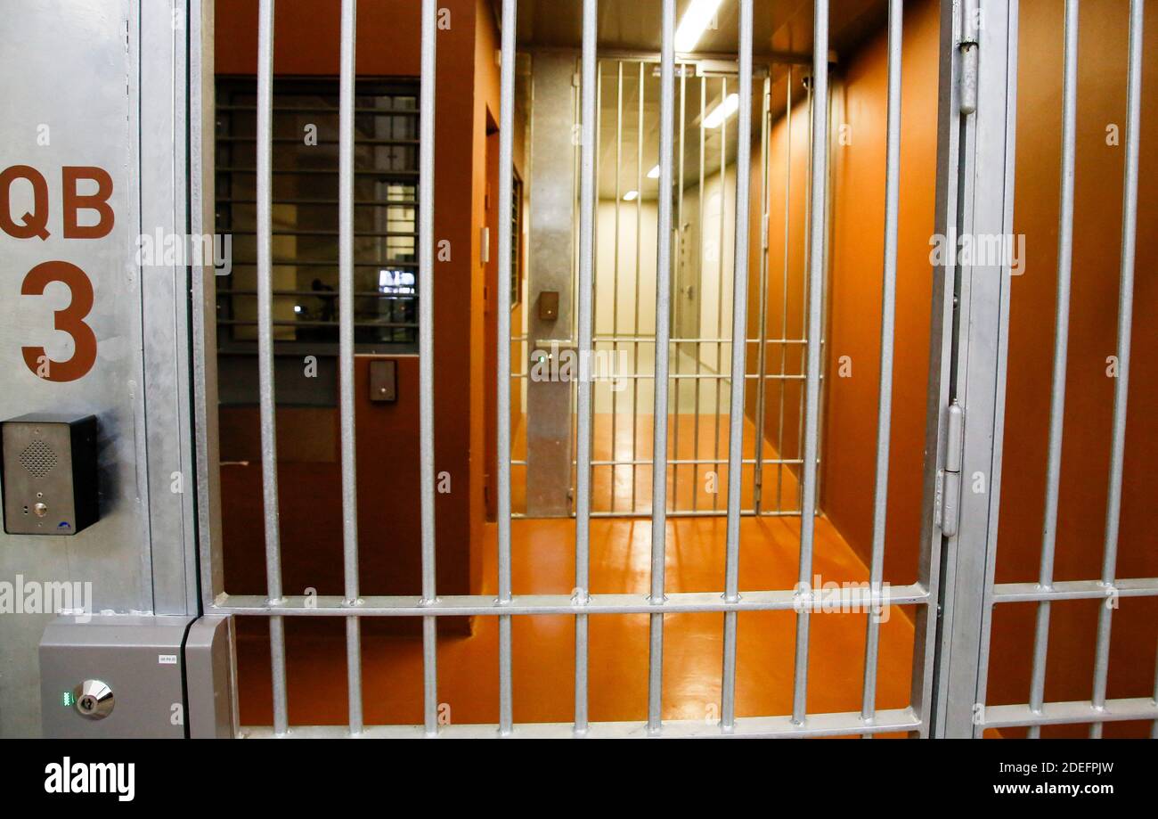 Grille de la prison hi-res stock photography and images - Alamy