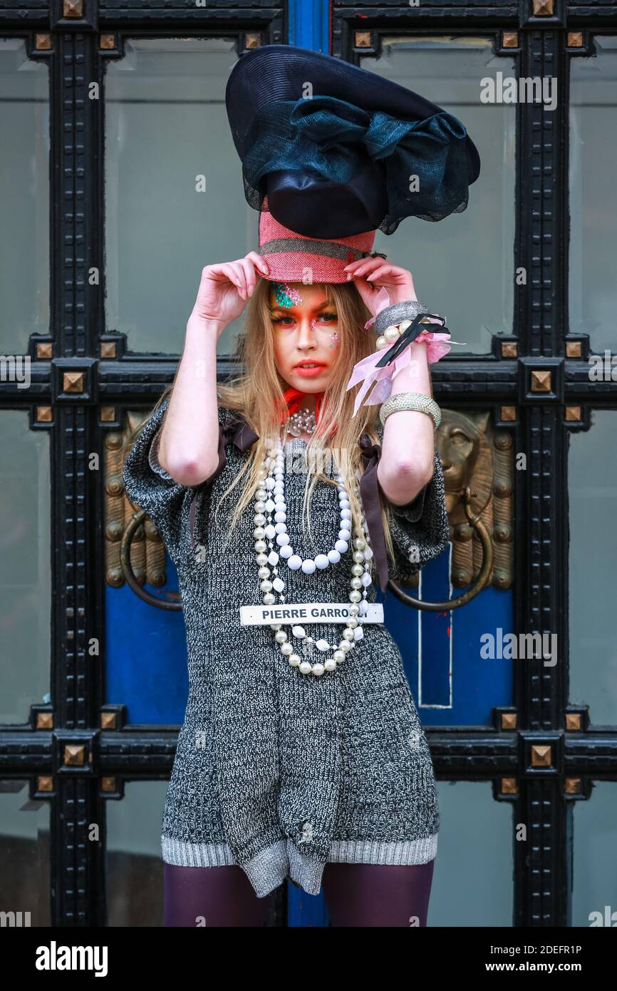 Soho model hi-res stock photography and images - Alamy