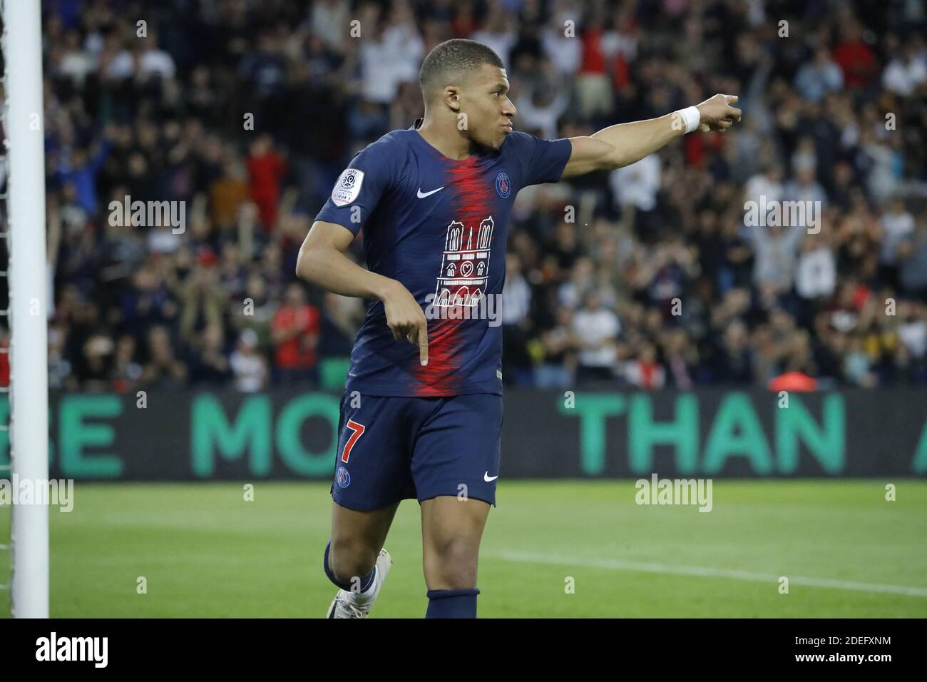 Kylian mbappe psg celebrating hi-res stock photography and images - Alamy