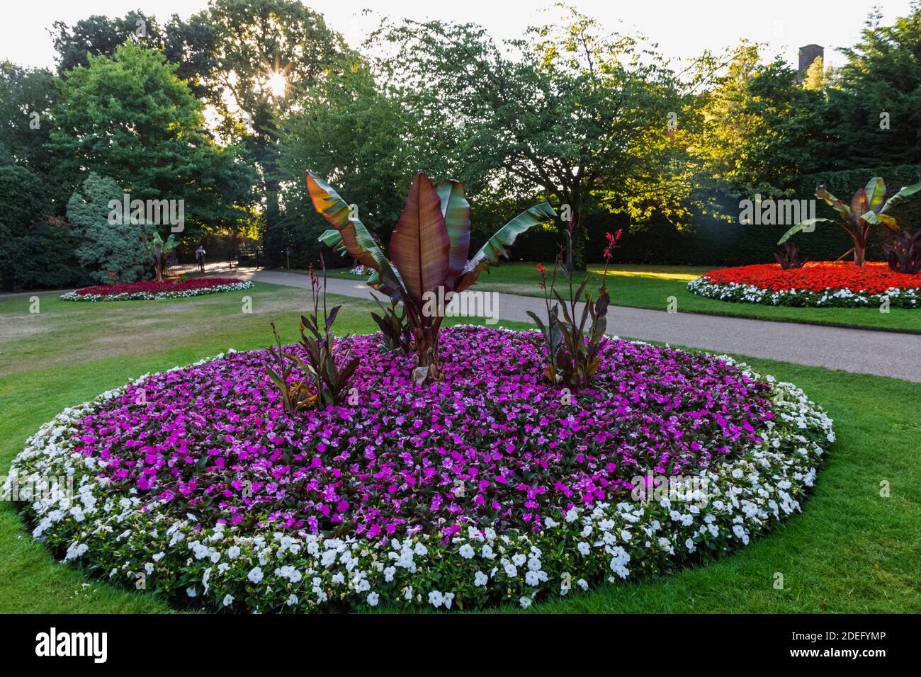 London flower garden hi-res stock photography and images - Alamy