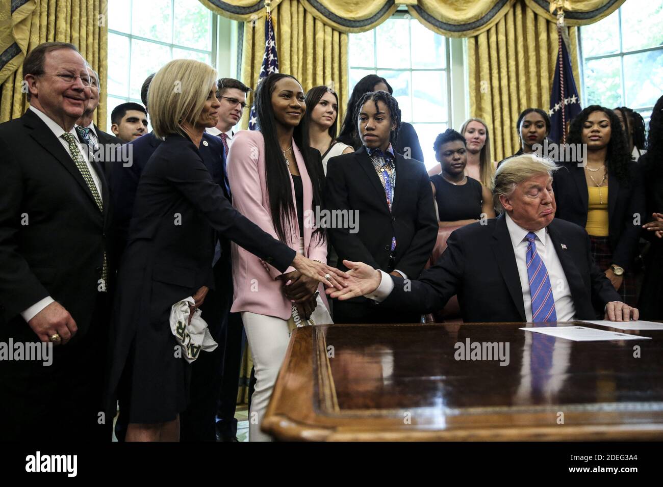 Kim mulkey hi-res stock photography and images - Alamy