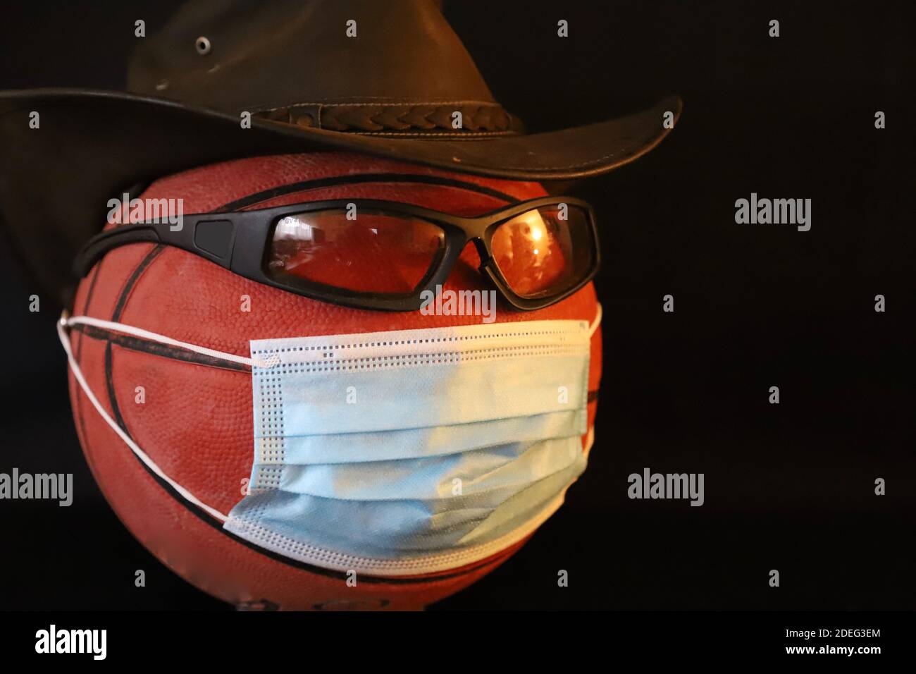 Portrait coronavirus hi-res stock photography and images - Alamy