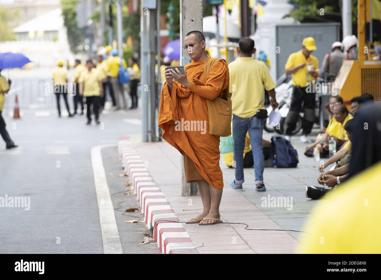 People wait for the procession on land to see the King, Coronation of ...