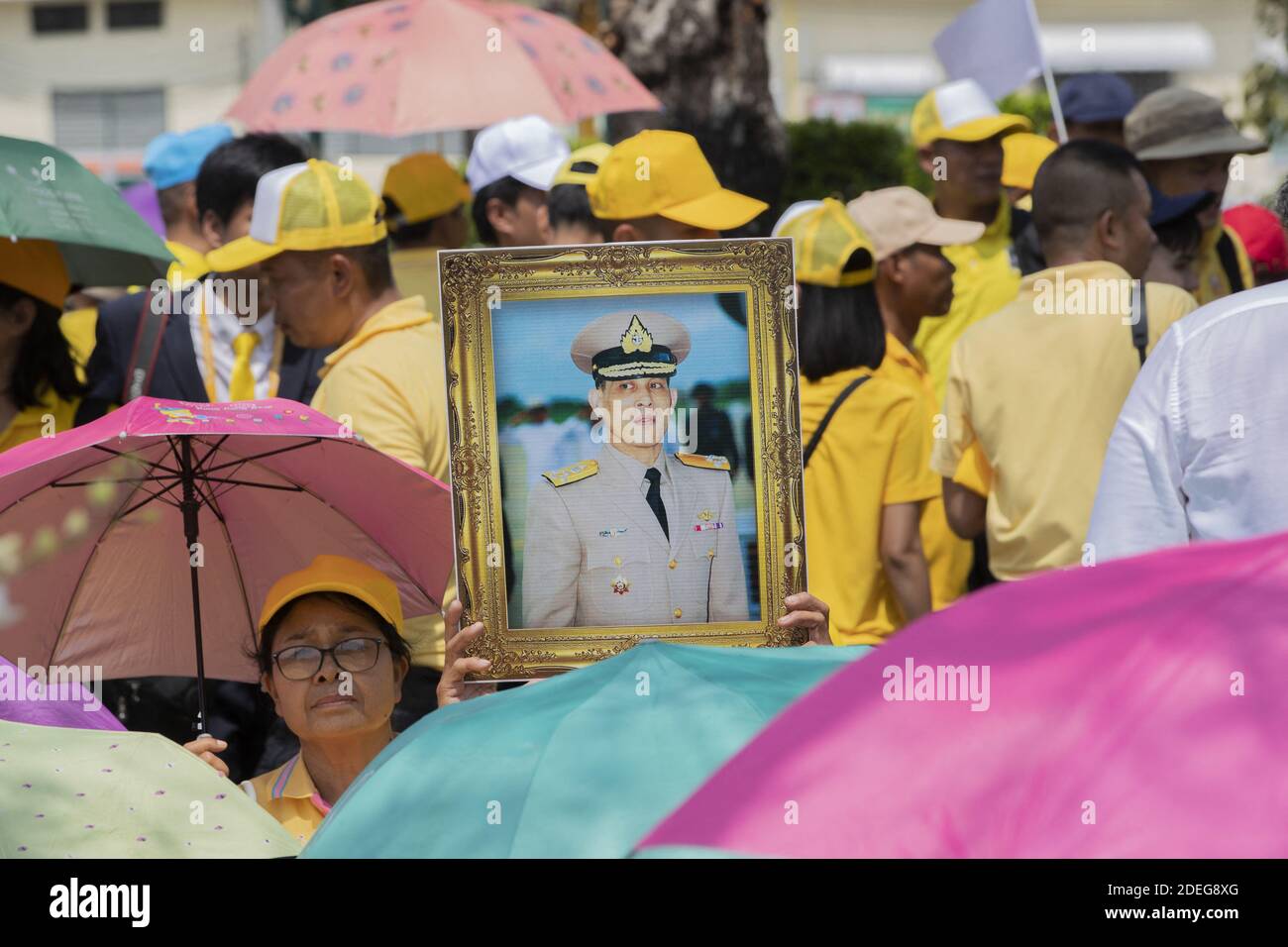 People wait for the procession on land to see the King, Coronation of ...