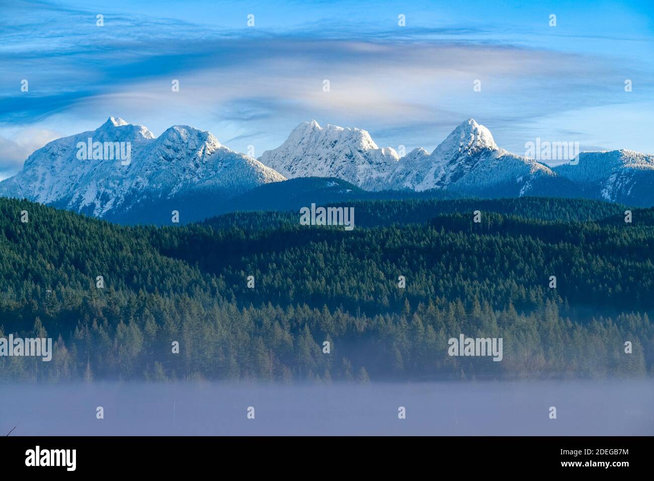 Golden ears mountains hi-res stock photography and images - Alamy