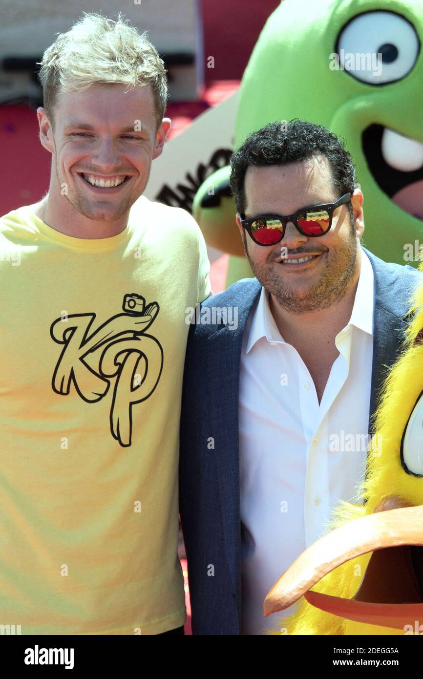 Enzo Knol and Josh Gad attending the Angry Birds 2 Photocall during the ...