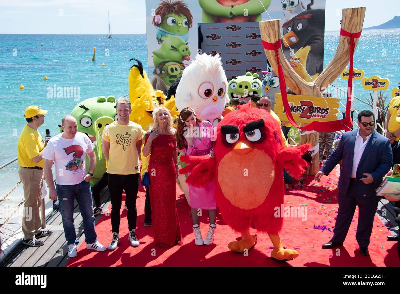 Sergey Burunov, Enzo Knol, Irma Knol, Sonia Plakidyuk and Josh Gad ...