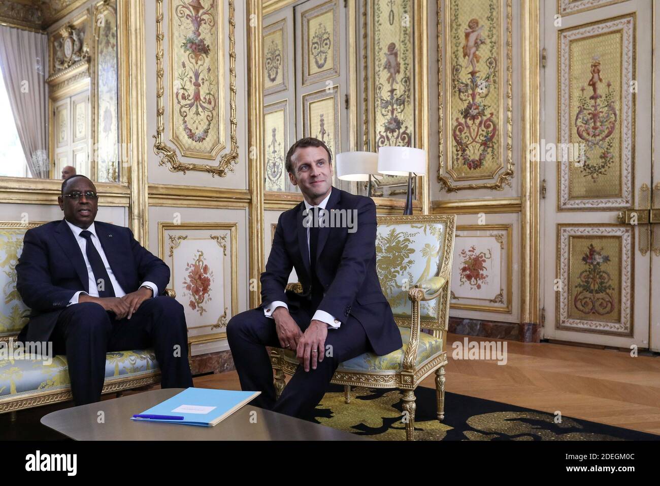 Salon dore hi-res stock photography and images - Alamy