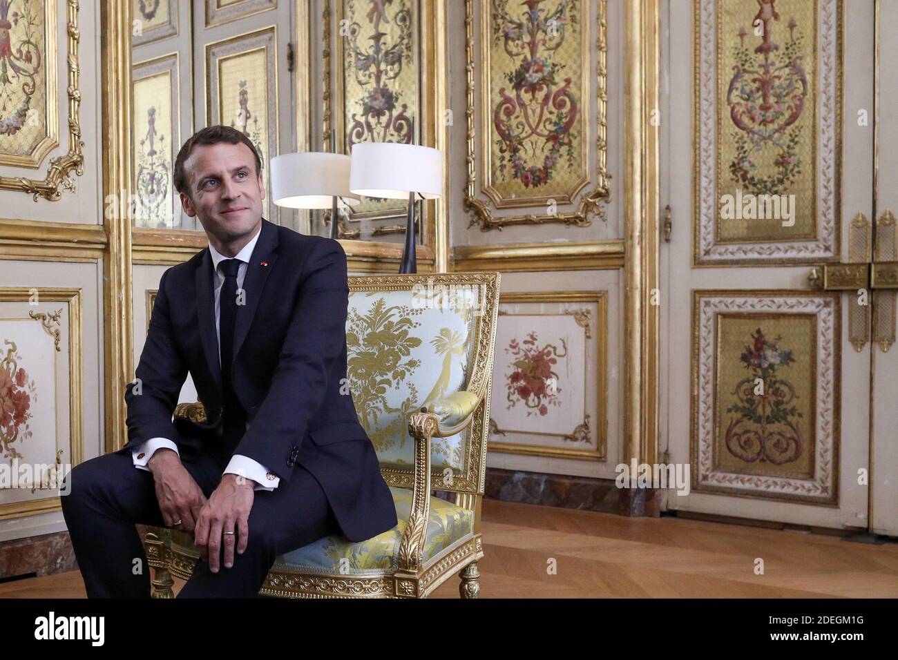 Salon dore hi-res stock photography and images - Alamy