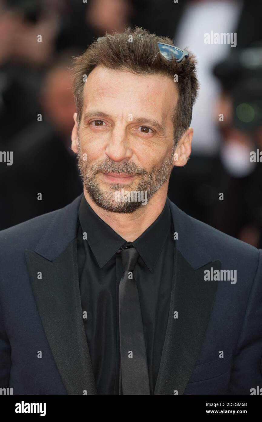Mathieu Kassovitz arriving on the red carpet of 'Les Miserables ...