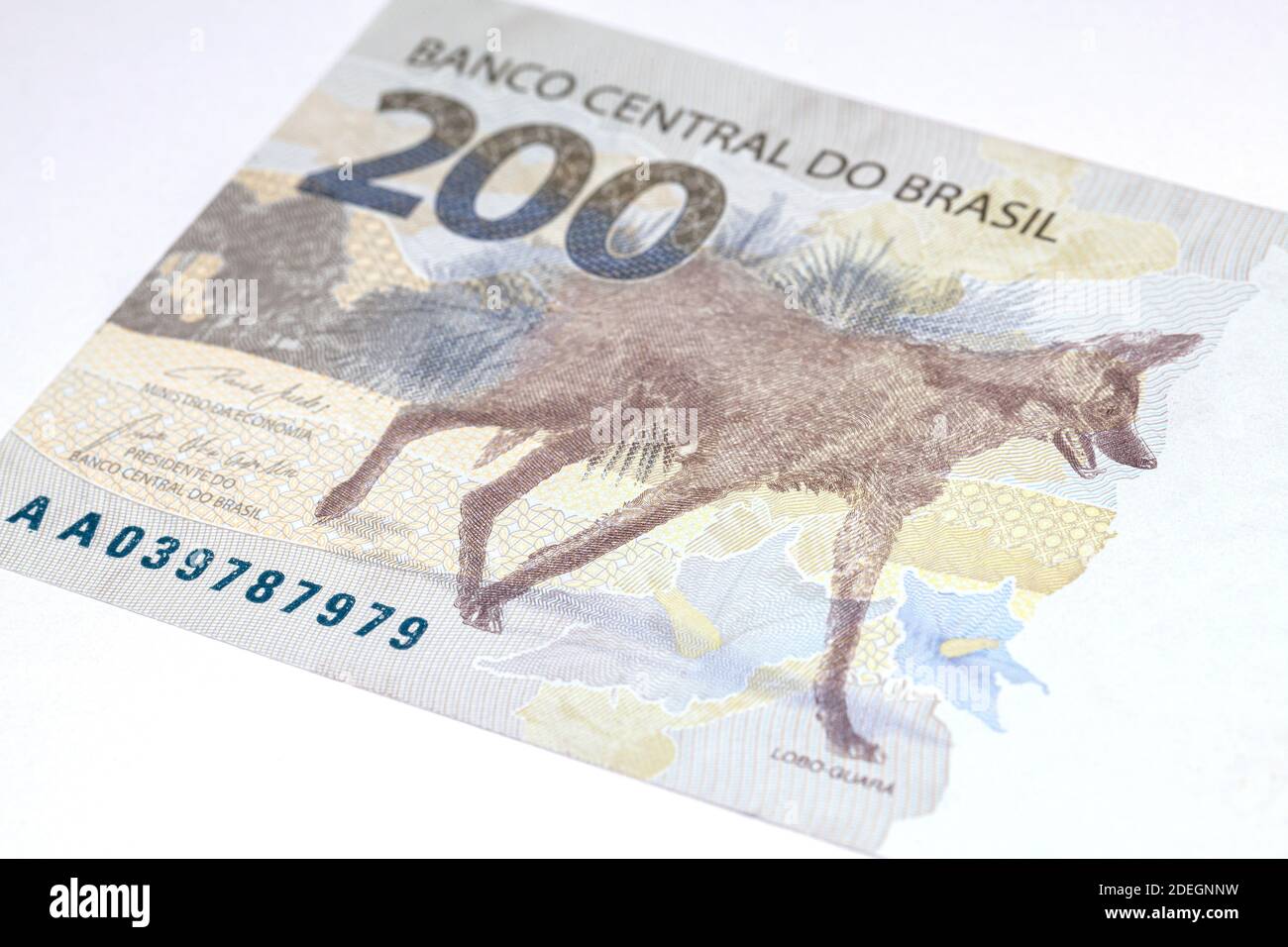 Newly launched 200 Reais brazilian note money bill close up details ...