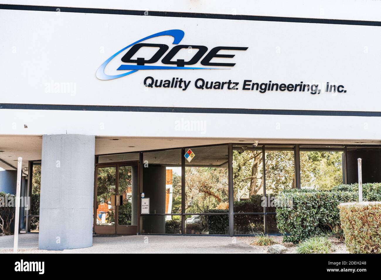 Qqe business company logo hi-res stock photography and images - Alamy