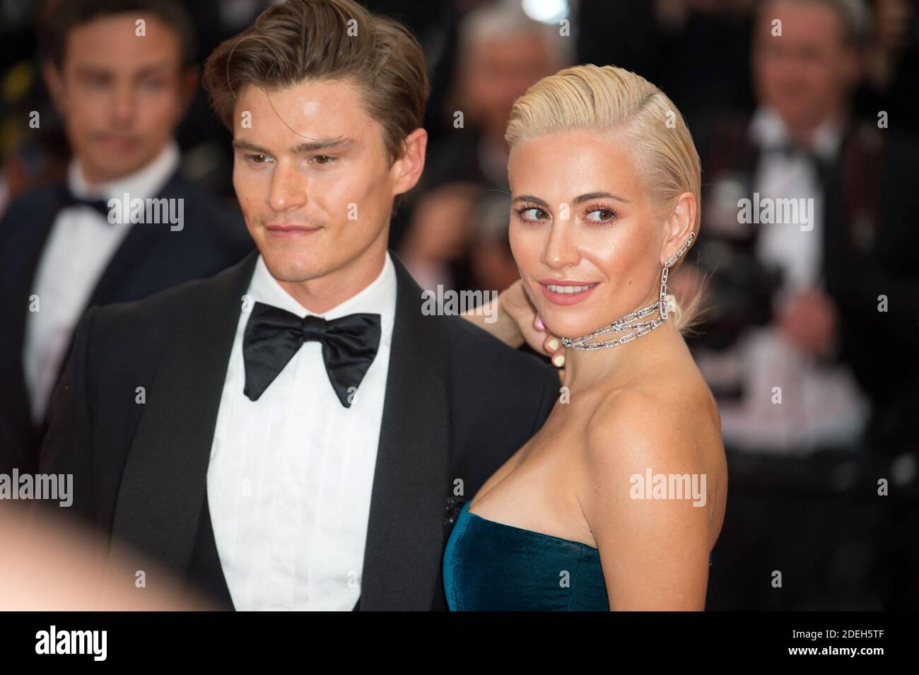 Pixie Lott and Oliver Cheshire arriving on the red carpet of 'La Belle ...