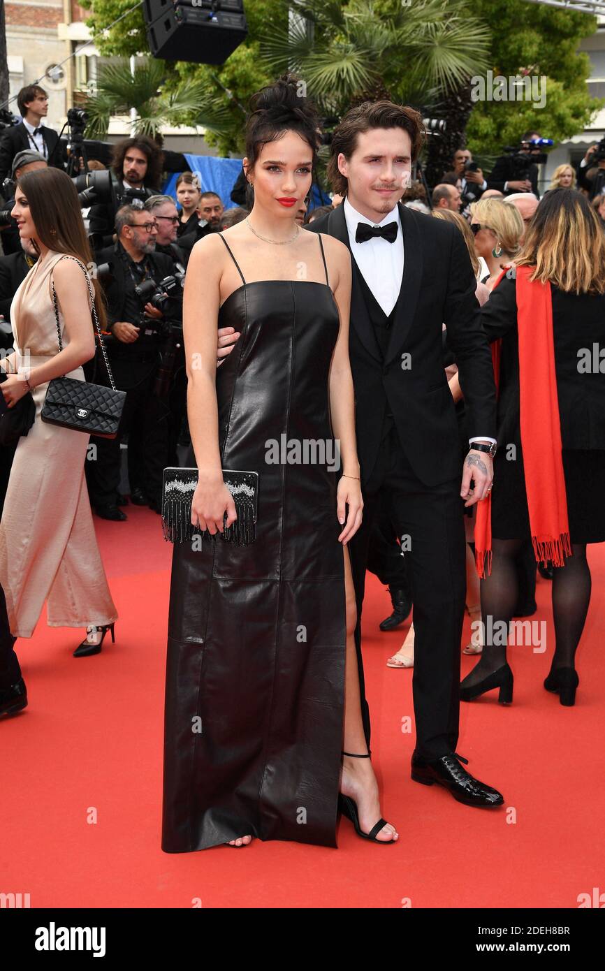 Brooklyn Beckham and Hanna Cross posing on the red carpet for the ...